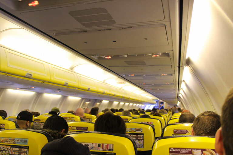 REVIEW | Ryanair FR8558 from Dublin to Berlin Schönefeld - Urbanist ...