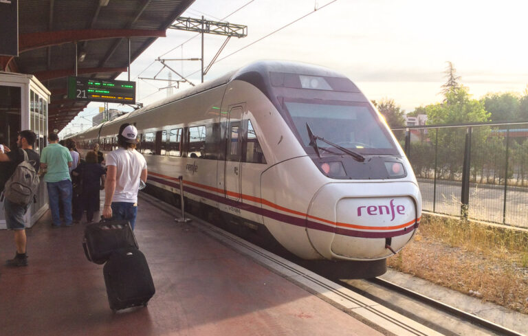Renfe: Review of Alvia standard class (Madrid-Chamartín to Salamanca ...