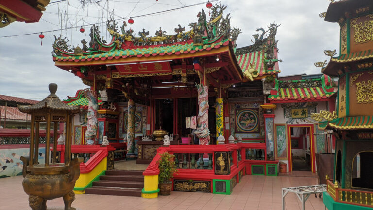 Town on the Baram: Spending 6 hours in Marudi, Sarawak - Urbanist Wanderer