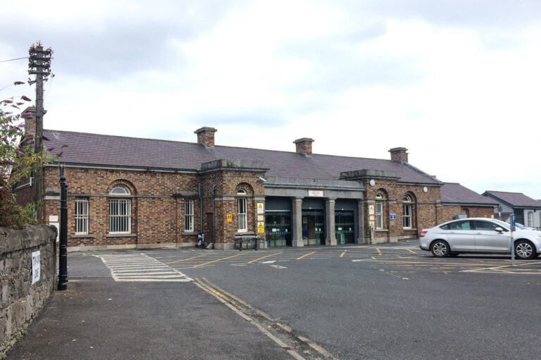 Newgrange Day Trip (Part 5): Newgrange to Dublin via Bus Éireann 163 ...