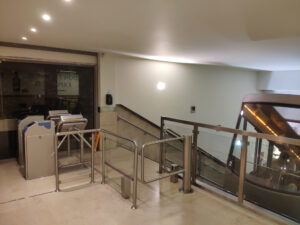 GUIDE | The Lycabettus Hill Funicular - Urbanist Wanderer