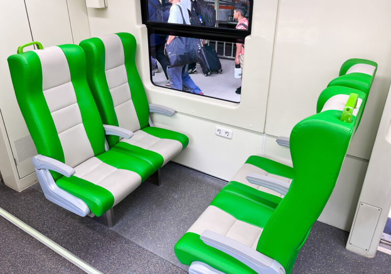 PT KAI: Jakarta - Bandung HSR Feeder train (Padalarang to Bandung ...