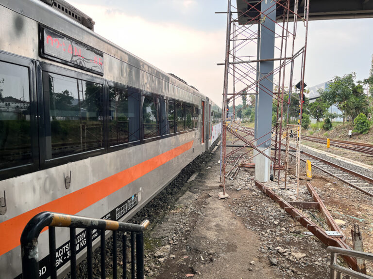 PT KAI: KA Argo Parahyangan 45 from Bandung to Jakarta Gambir ...