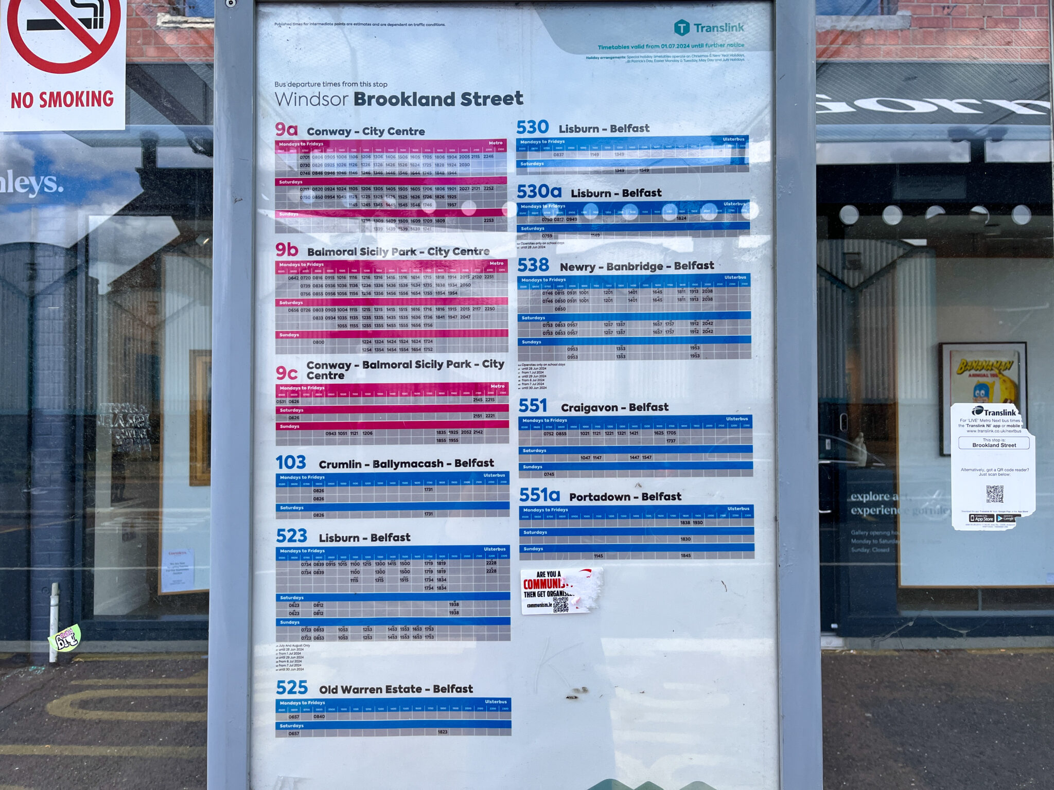 GUIDE | How to use Belfast's pink Metro buses - Urbanist Wanderer